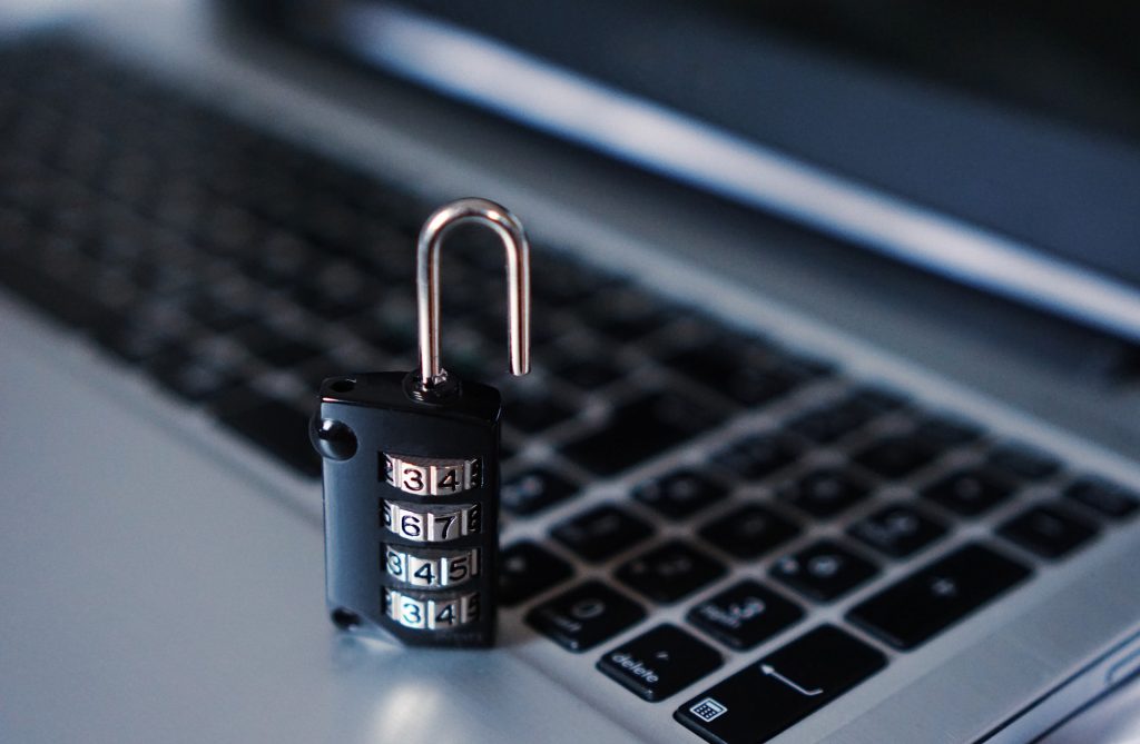 The importance of a Website Privacy Policy - VenturEasy Blog